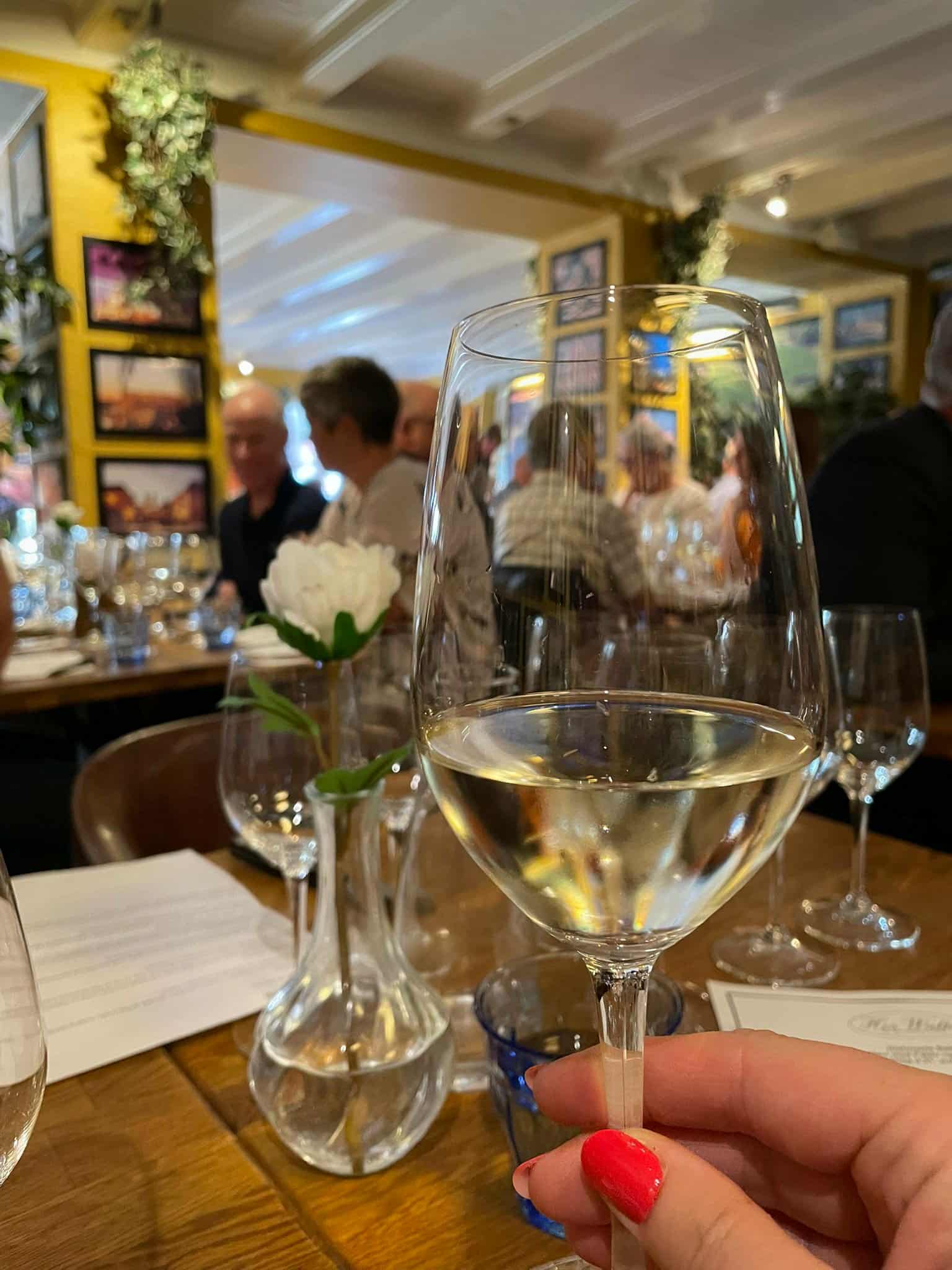 SELSKAB - Cafe og restaurant i ebeltoft